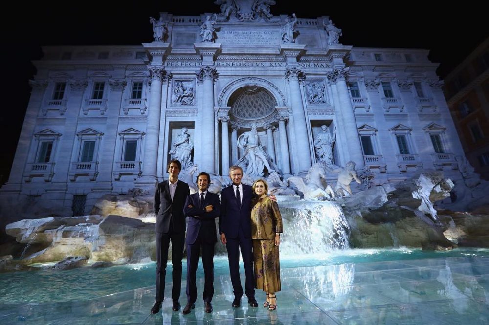 Instagram Fendi Alexandre Arnault Bernard Arnault - Prussian Blue